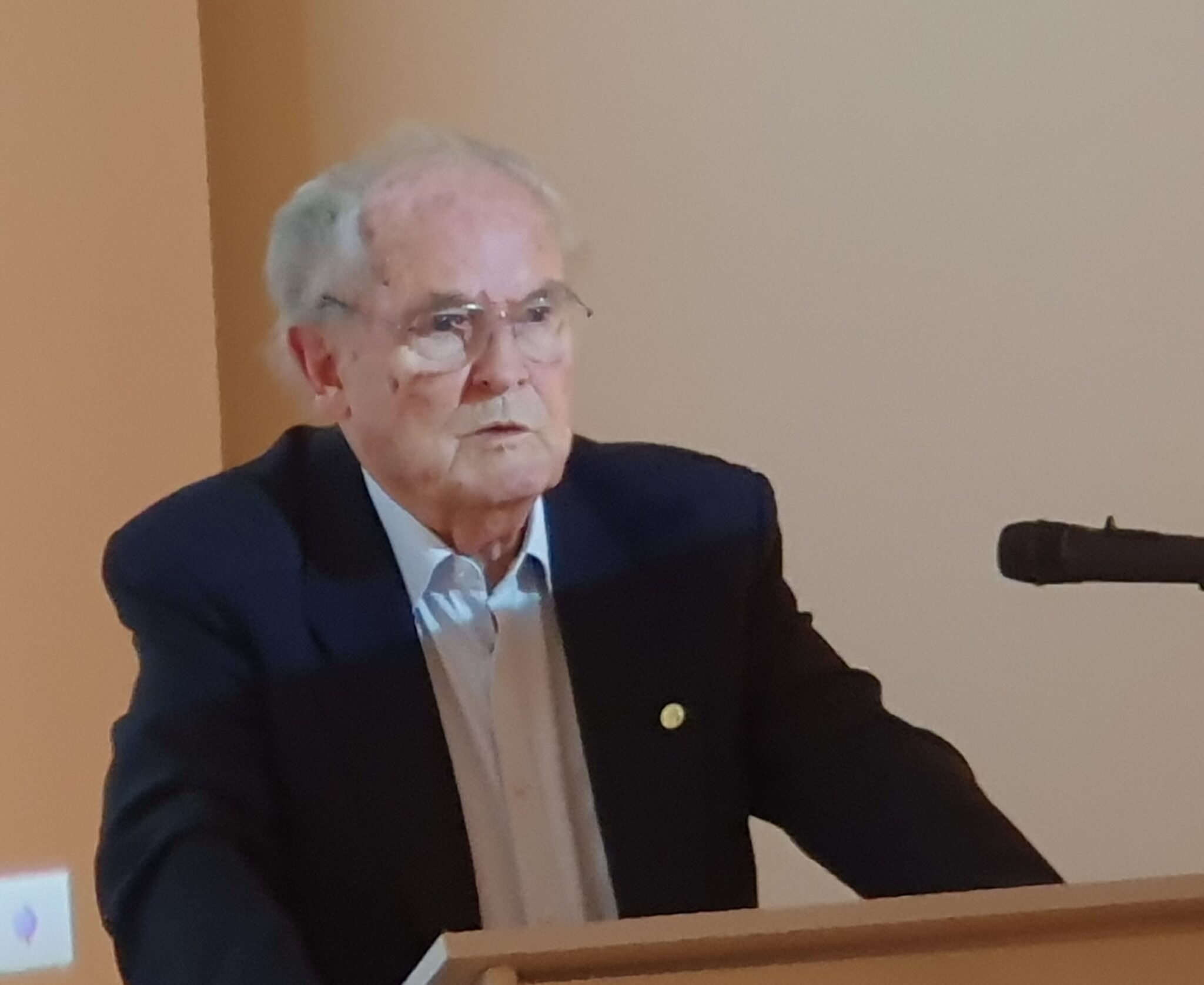 Biesdorfer Medizinische Gespräche: Bericht zum Vortrag von Prof. Dr. Horst Klinkmann - Leibniz ...